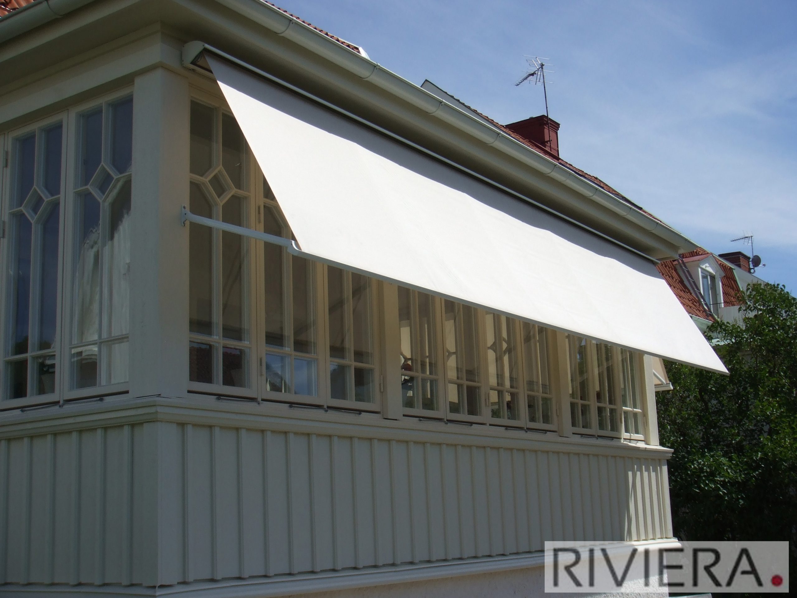 Till fönstret – MARKIS & PERSIENNSERVICE